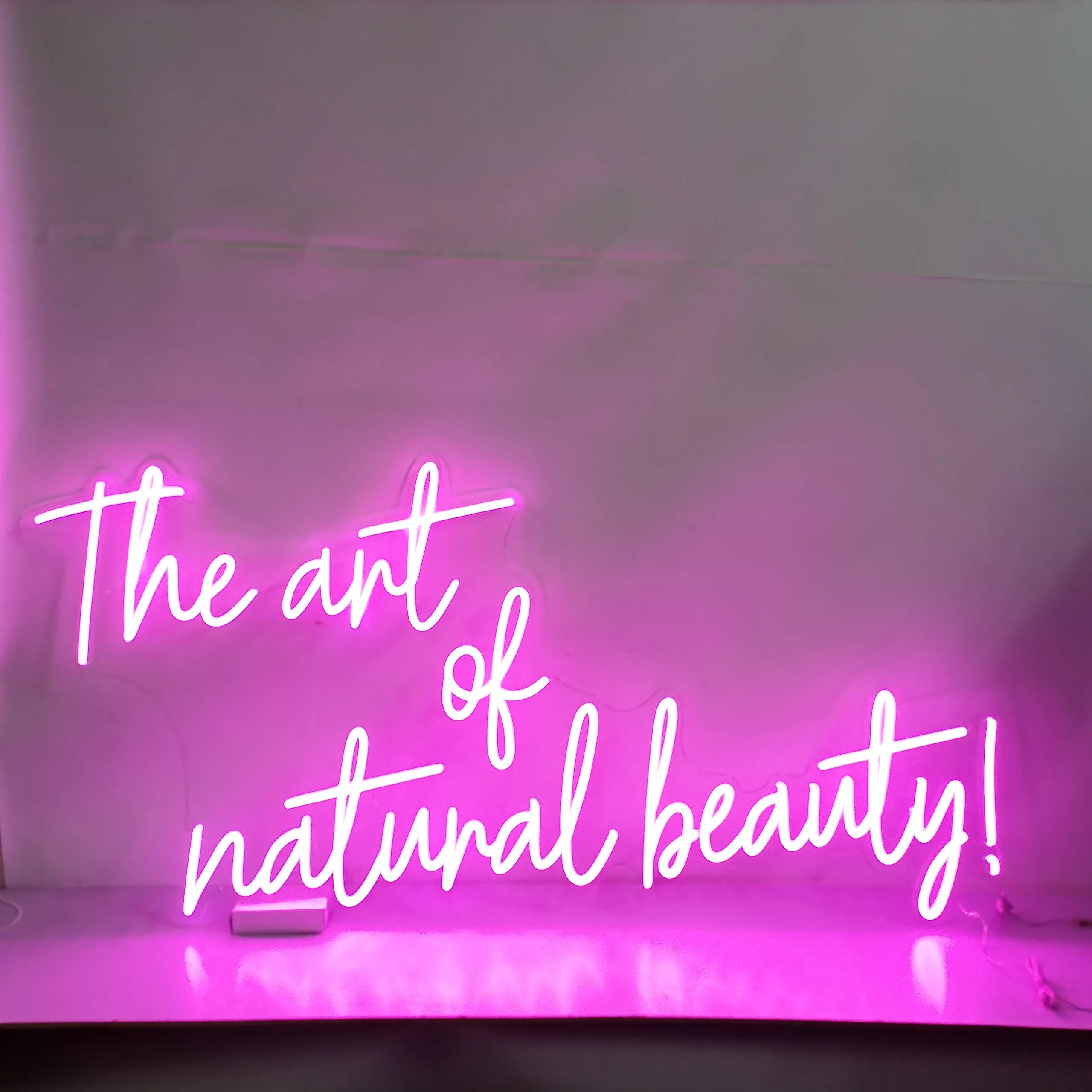Custom Neon Signs Australia | 5 Star Reviews | Beyond Neon Signs
